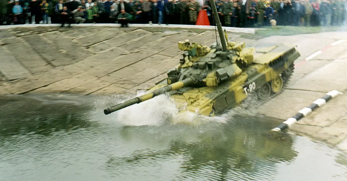 Is het mogelijk om de T-90-tank te verdrinken: watertest