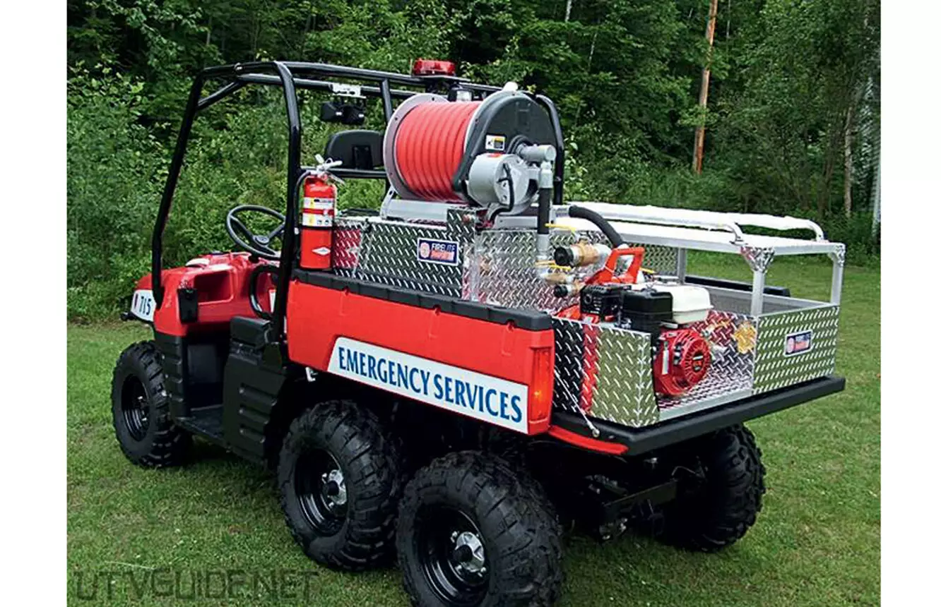 Camion de pompieri bazat pe ATV-ul Polaris