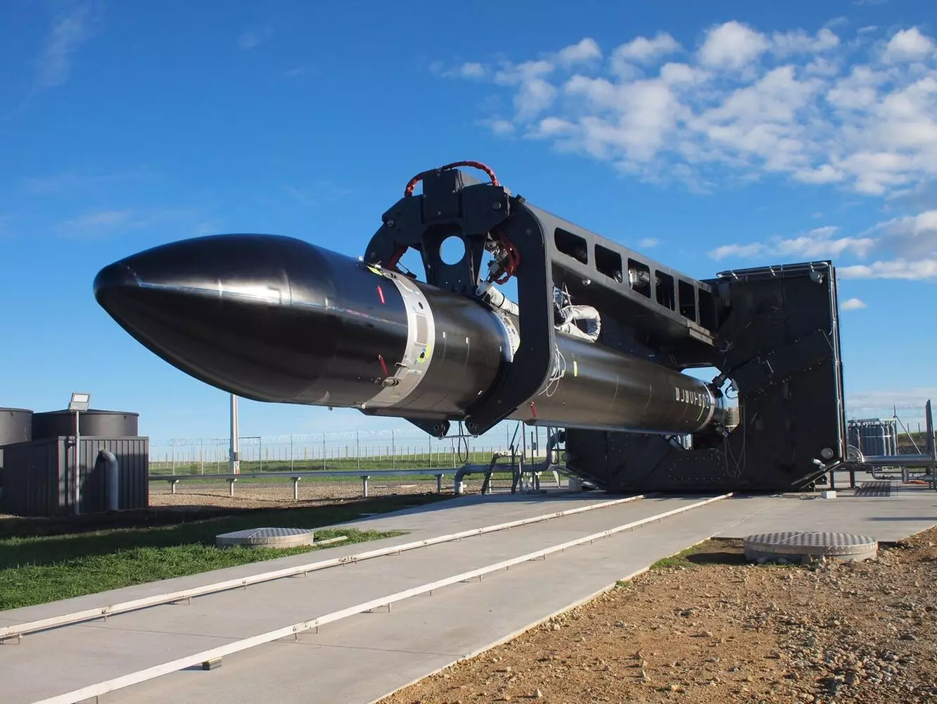 Tijekom svog trinaestog leta, laka raketa-nosač Rocket Laba nije uspjela postaviti teret u orbitu zbog kvara.