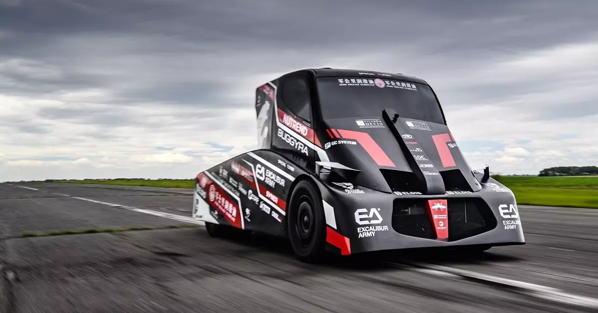 15-year-old racer will try to accelerate to 300 km / h on a truck