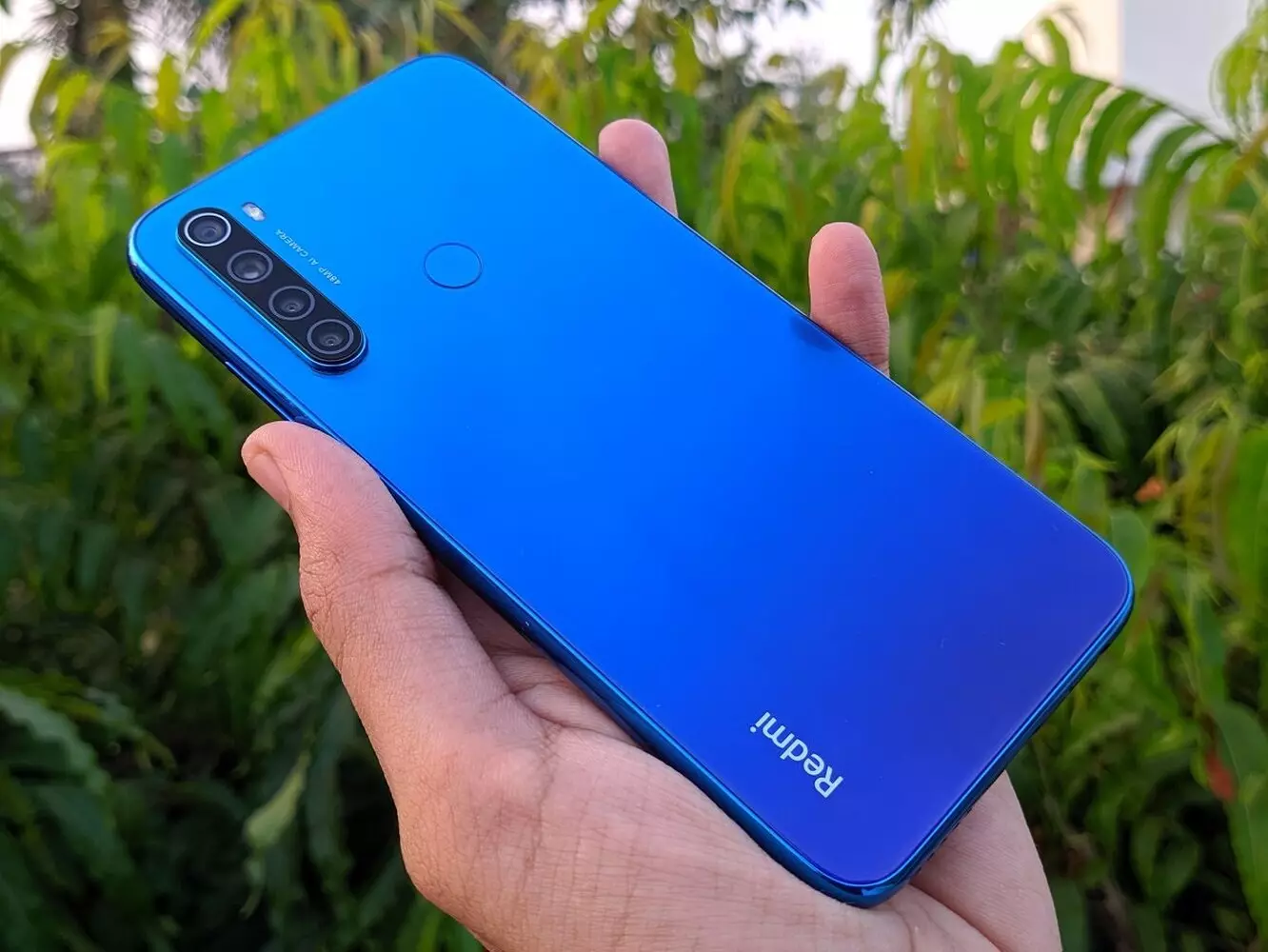 Redmi Note 8 nigikoresho gihenze cyane muri 3 ya mbere ku isi, mu Burusiya telefone nkiyi igura amafaranga 13,990