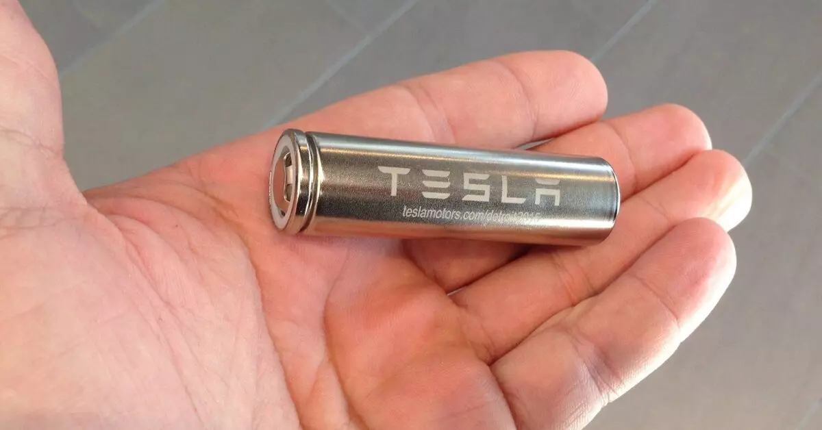 Il-batteriji Tesla mhux se jaslu sal-2022