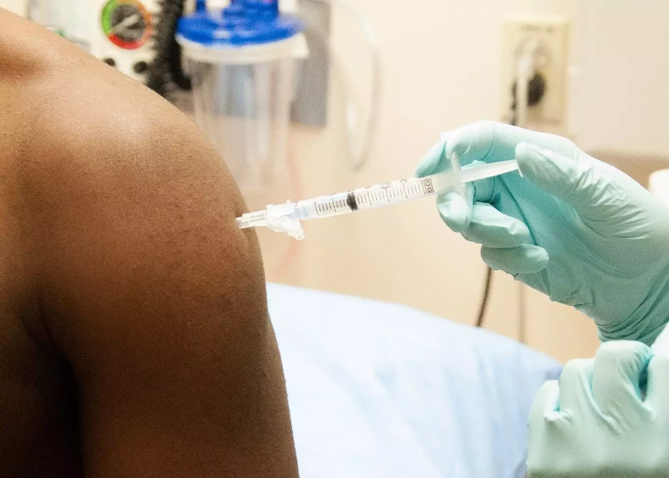 Rusa Ebola vakcino estos preta por provoj printempe 13265_1
