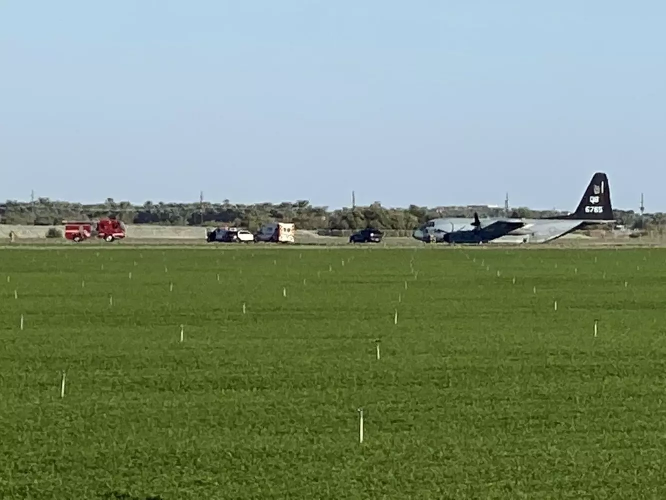 Semasa mengisi minyak di udara, sebuah F-35B berlanggar dengan pesawat mengisi minyak KC-130J dan musnah, manakala kapal tangki udara mendarat di ladang petani.