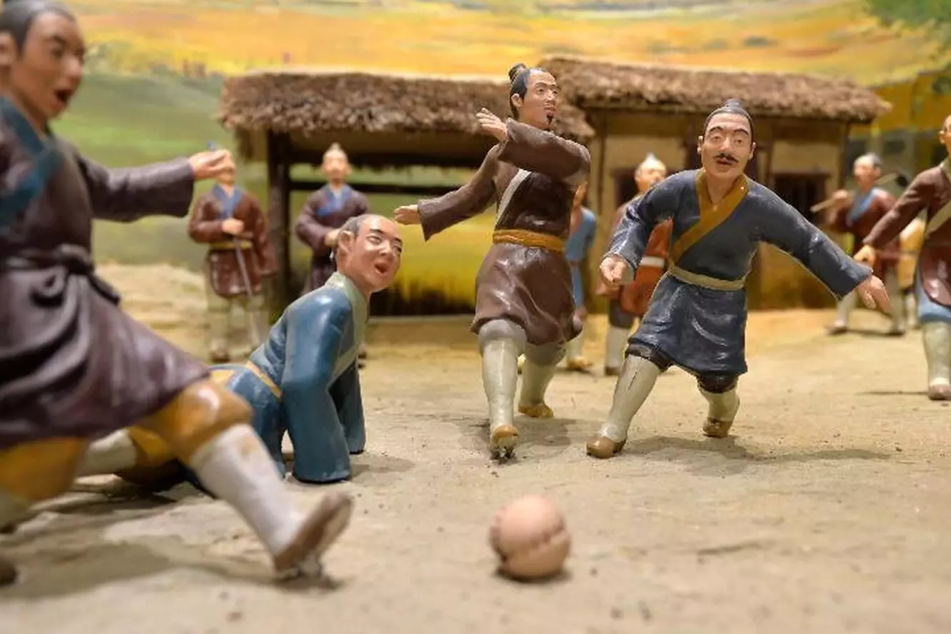 Người Trung Á chơi bóng trên lưng ngựa cách đây 3.000 năm