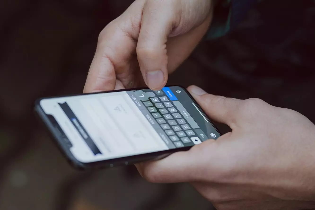 Neuronová síť předpověděla recidivu schizofrenie pomocí chytrého telefonu