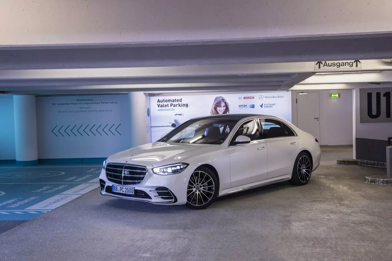 El nou Mercedes-Benz Classe S s'ha ensenyat a aparcar 135365_3