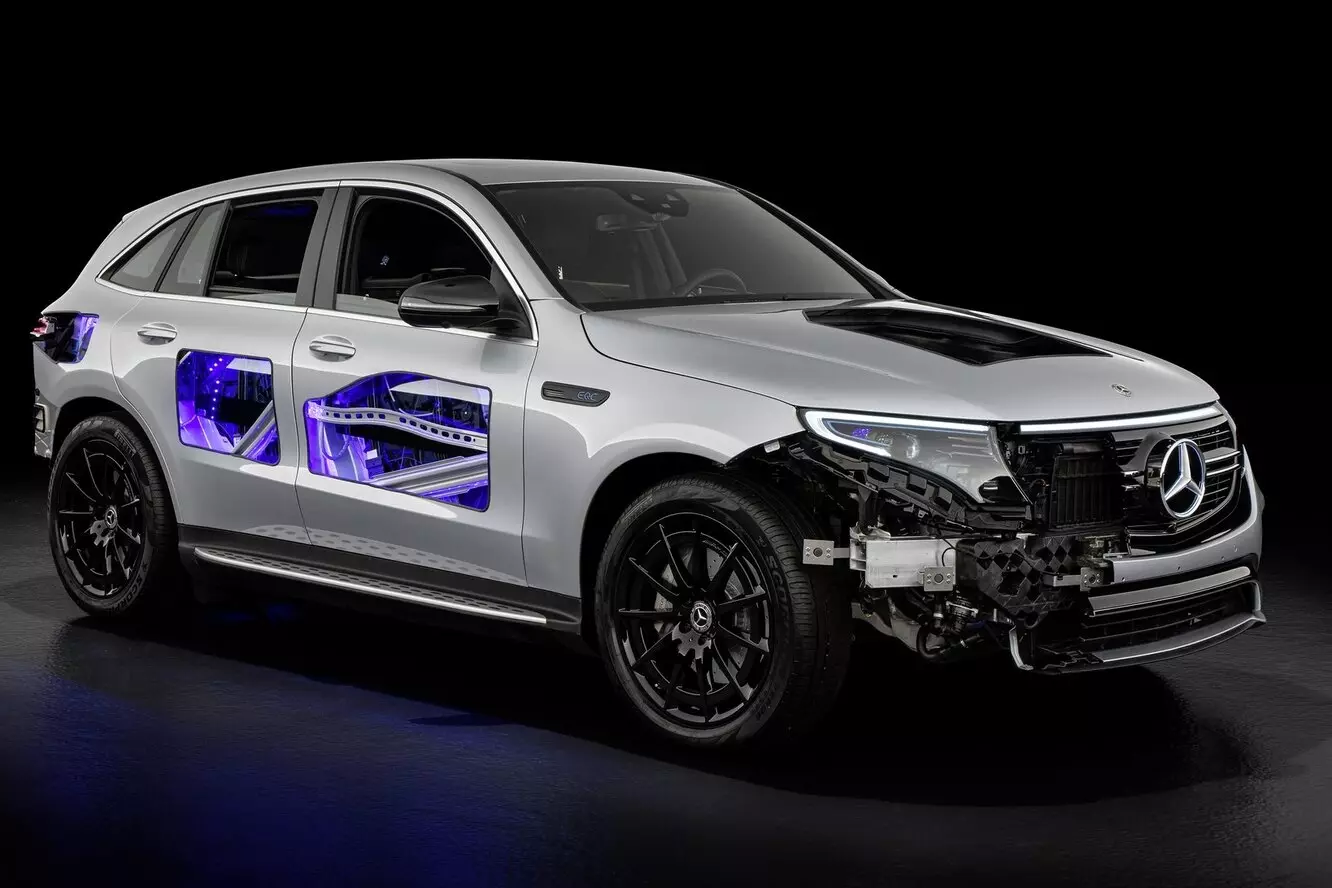 Mercedes-Benz sýndi „hræðslu“ af EQC rafbílnum