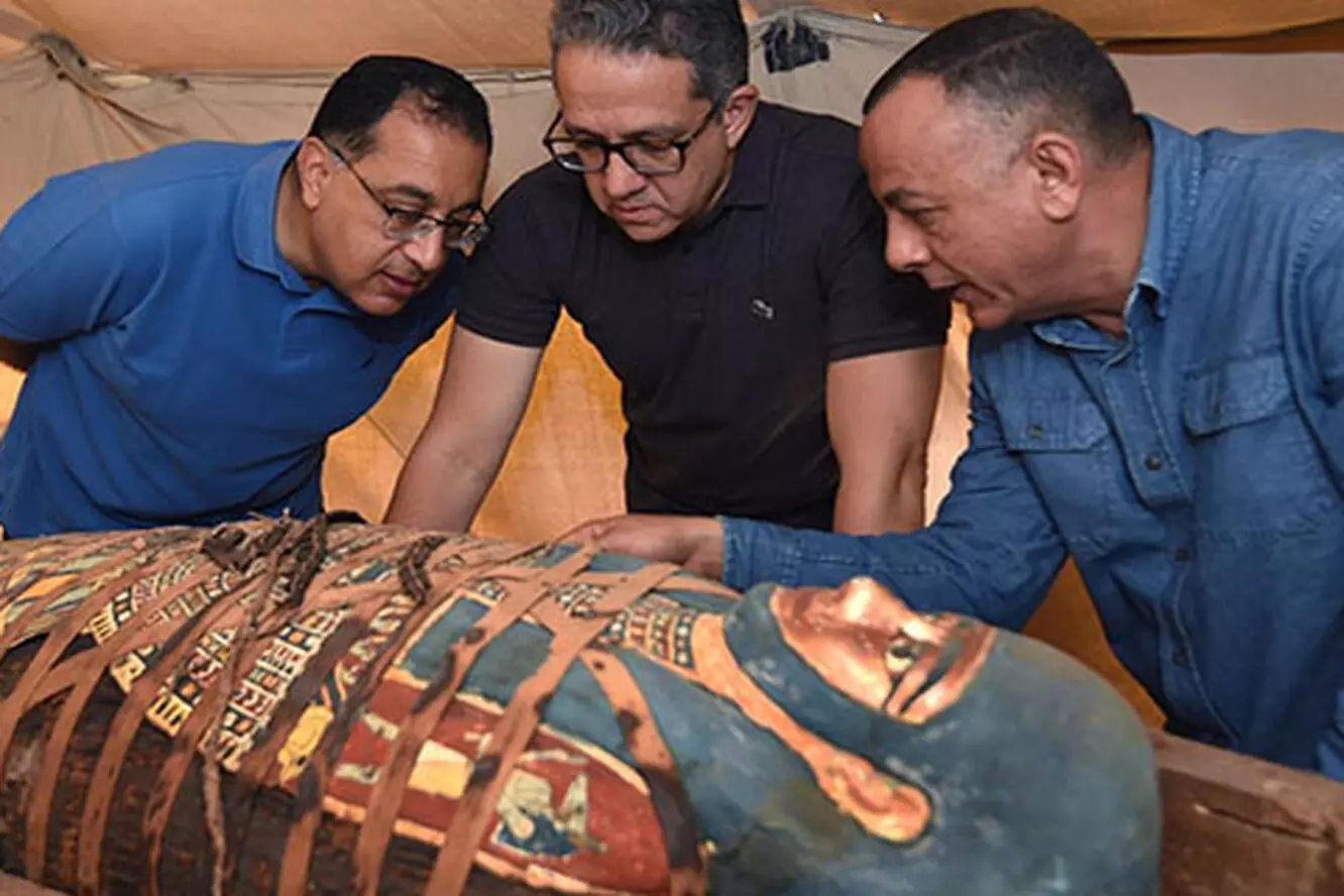 Sarcophagi được tìm thấy lại ở Saqqara, thấy quan tâm đến Netflix