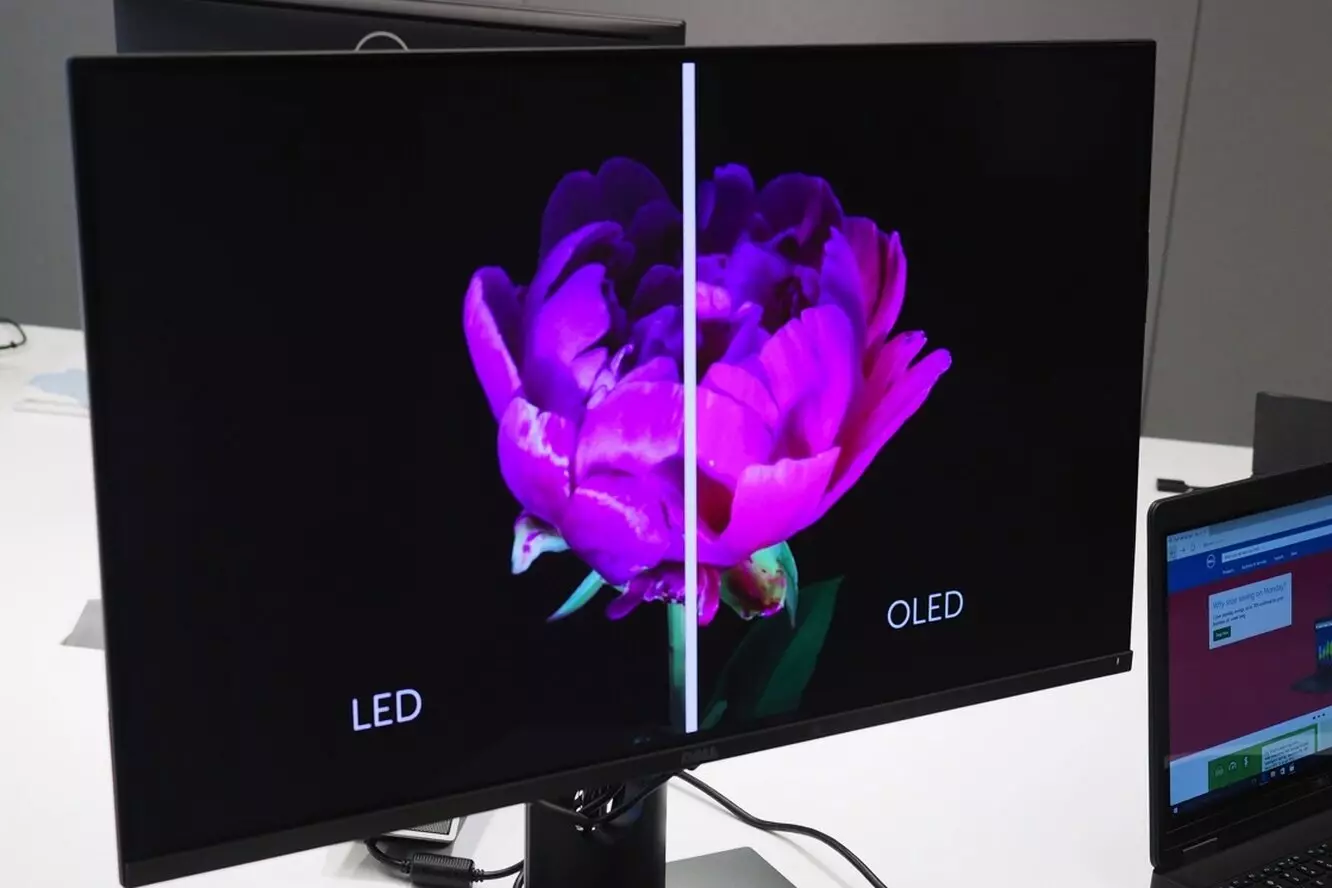 Els panells solars van ajudar a crear una nova pantalla OLED