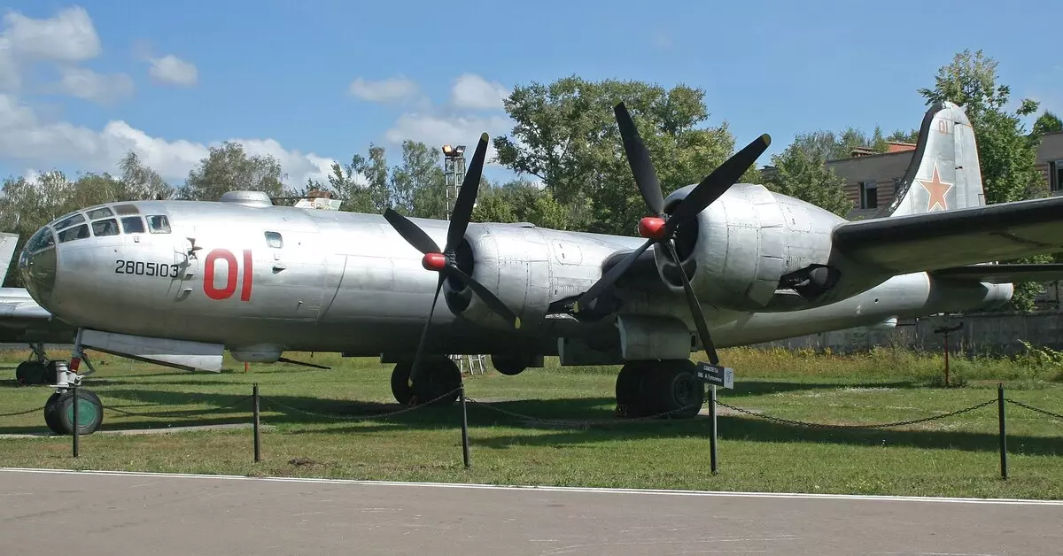 Tu-4를 만드는 데 도움이 된 미국 문서에서 얻은 소련 정보