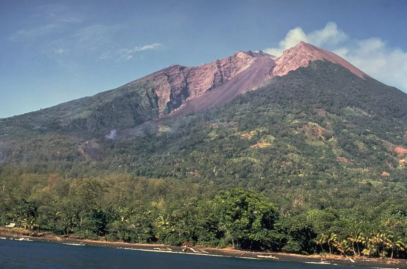 Gunung Manam