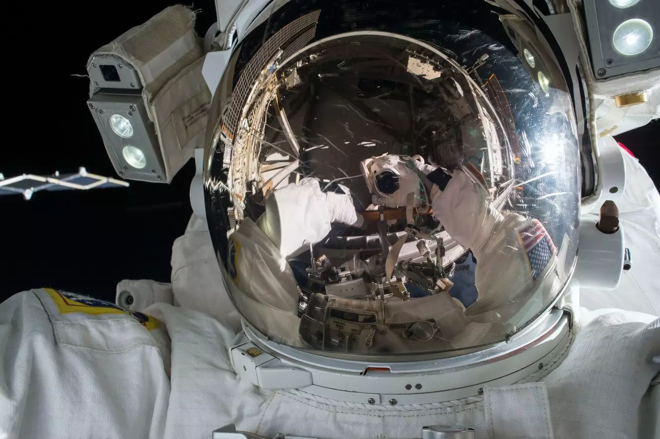 Astronaut povedal, že na ISS zmizne čuch, ako pri COVID-19 170014_1