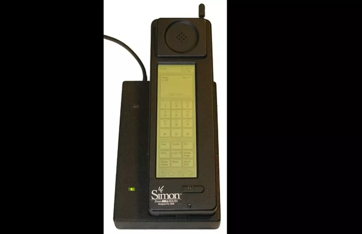 When Apple released the first touchscreen iPhone in 2007, many considered them pioneers. And they were wrong - the first Simon touch phone was released by IBM back in 1992. And if you forget about mobile communications, then the first device with a touch screen saw the light already in 1965 - it was a tablet for air traffic controllers.