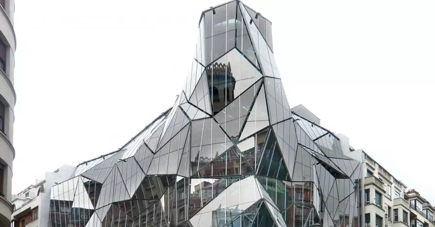 10 utrolige glassbygninger