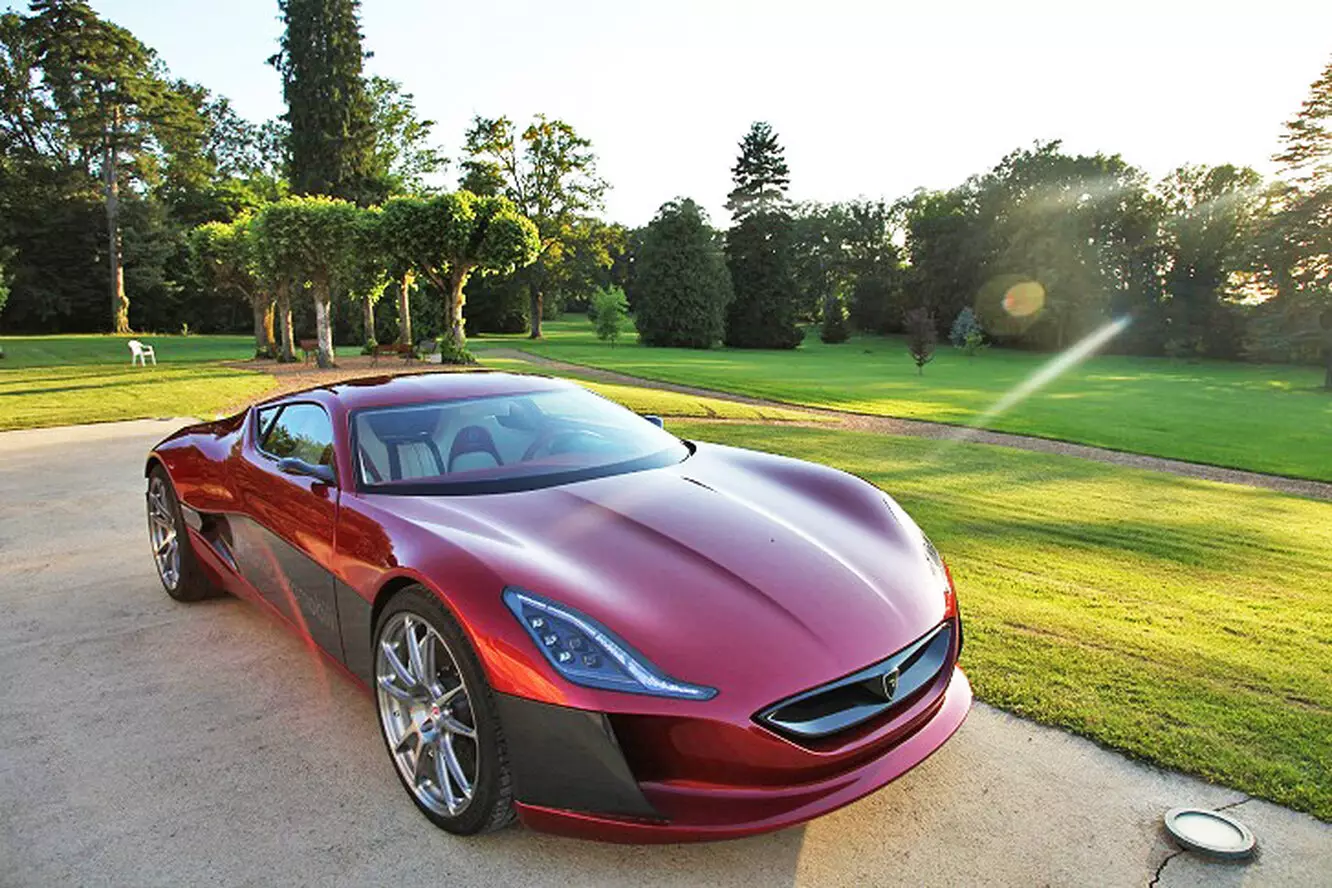 Concept One by Rimac Automobili, 23 yaşındaki girişimci Mate Rimac tarafından tanıtılan bir Hırvat spor otomobildir. Süper araba sınıfındaki ilk elektrikli araç olduğunu iddia ediyor. Rimac Automobili, hükümetin desteği ve Hırvat otomobil endüstrisindeki gelişmeler olmadan otomobili neredeyse sıfırdan geliştirmek zorunda kaldı.