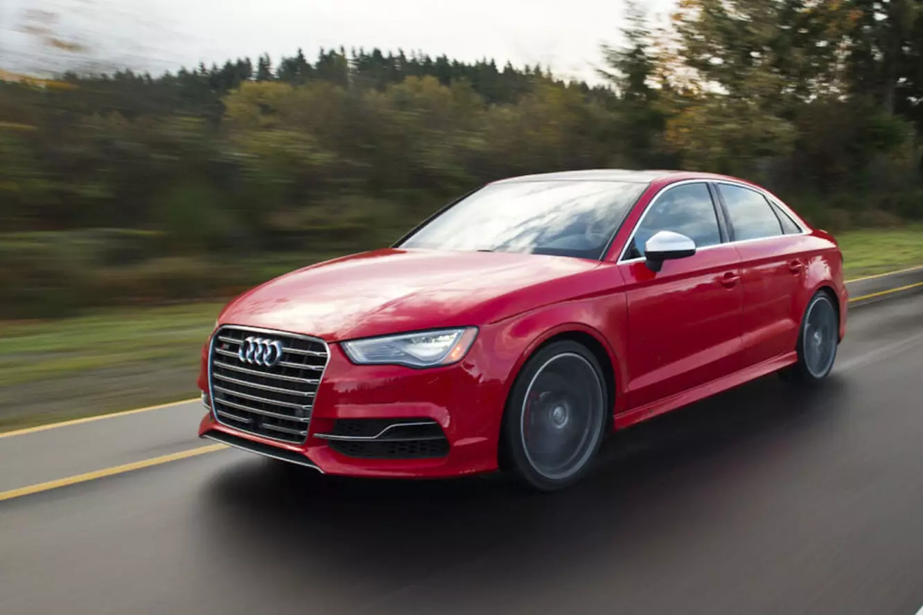 Audi S3: 146 hp setiap liter. Audi S3, serta Audi TTS atau Volkswagen Golf R, adalah untuk mereka yang ingin menguji enjin 292 hp. Kesemua kereta ini dilengkapi dengan enjin dua liter yang menghasilkan 146 hp. setiap liter.