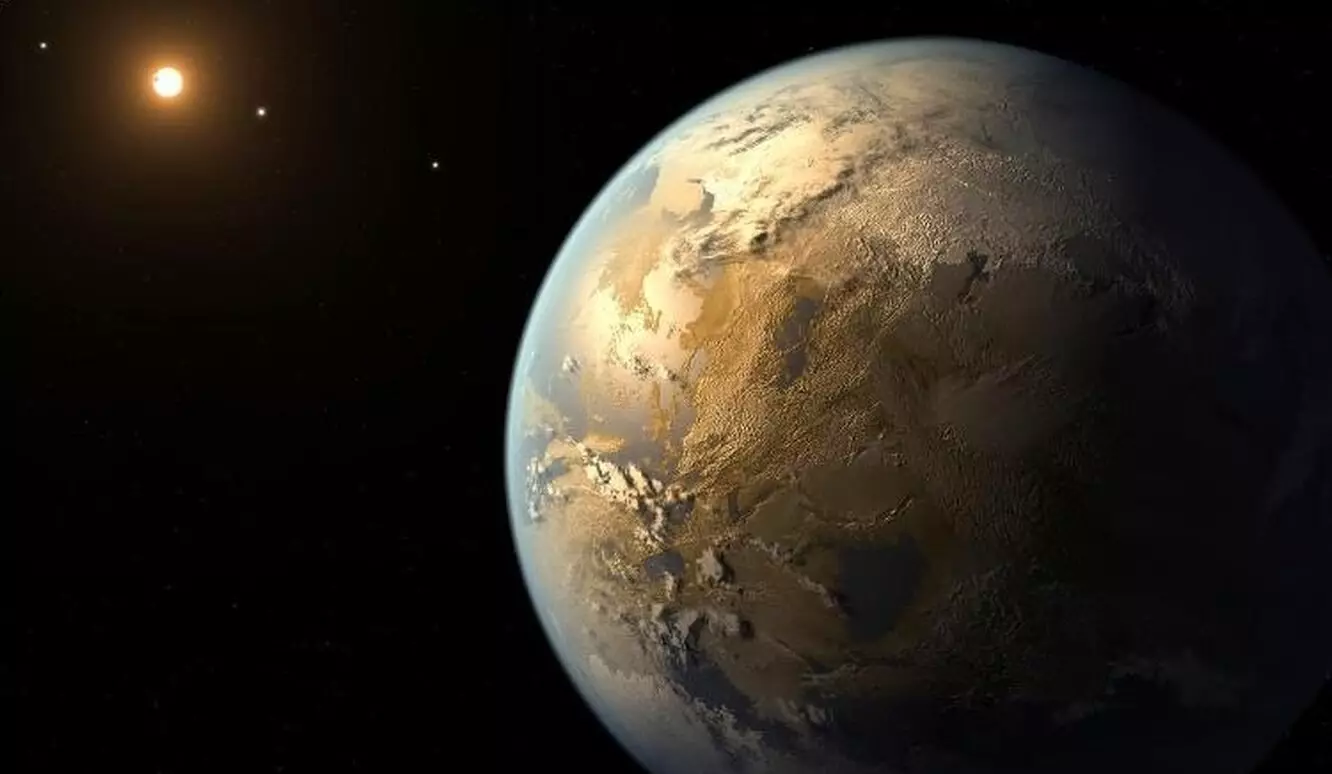 Kepler-452b bụkwa nke ìgwè kpakpando Cygnus, 1400 ìhè afọ. Ọ bụ 60% ibu karịa ụwa, ma n'ihi na ọ dị anya site na kpakpando ya, ọ na-enweta kpọmkwem otu okpomọkụ. Ikuku ya dị gịrịgịrị karịa nke anyị, enwere ike inwe ọtụtụ ugwu mgbawa na-arụ ọrụ n'elu, mana ugbu a Kepler-452b bụ onye nwere ike ịbụ onye ga-achọ ndụ ọzọ.