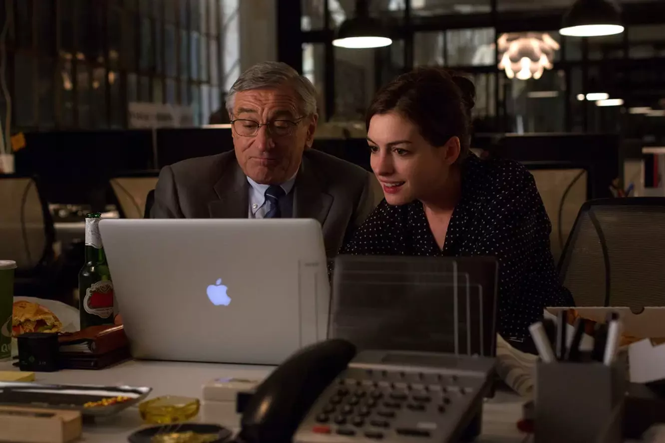 The Intern - Robert De Niro ilə yüngül komediya