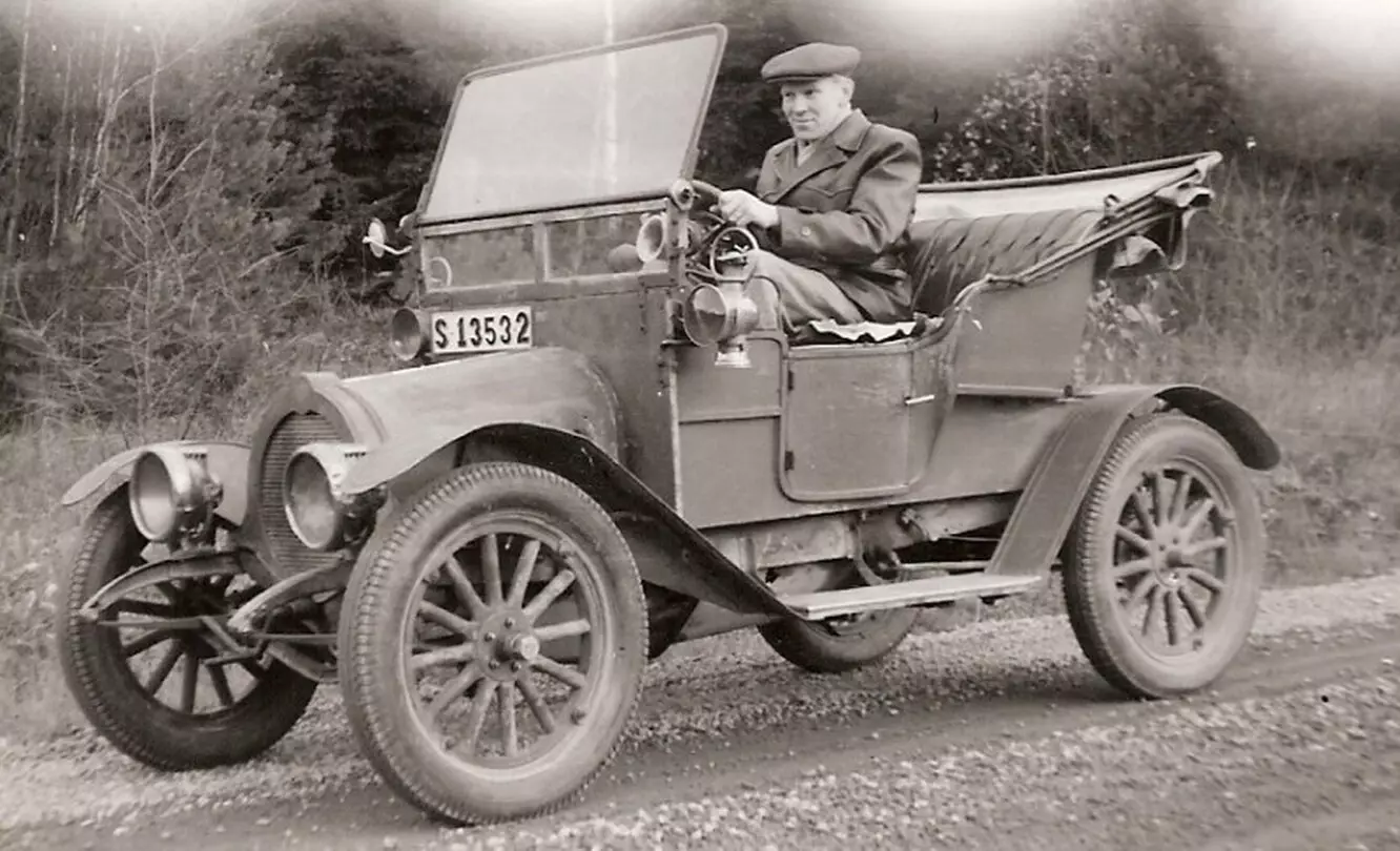 MAF (Markranstädter Automobilfabrik). It bedriuw produsearre fan 1909 oant 1923 persoaneauto's; Oant no ta binne sawat 5 eksimplaren fan ferskate modellen bewarre bleaun.