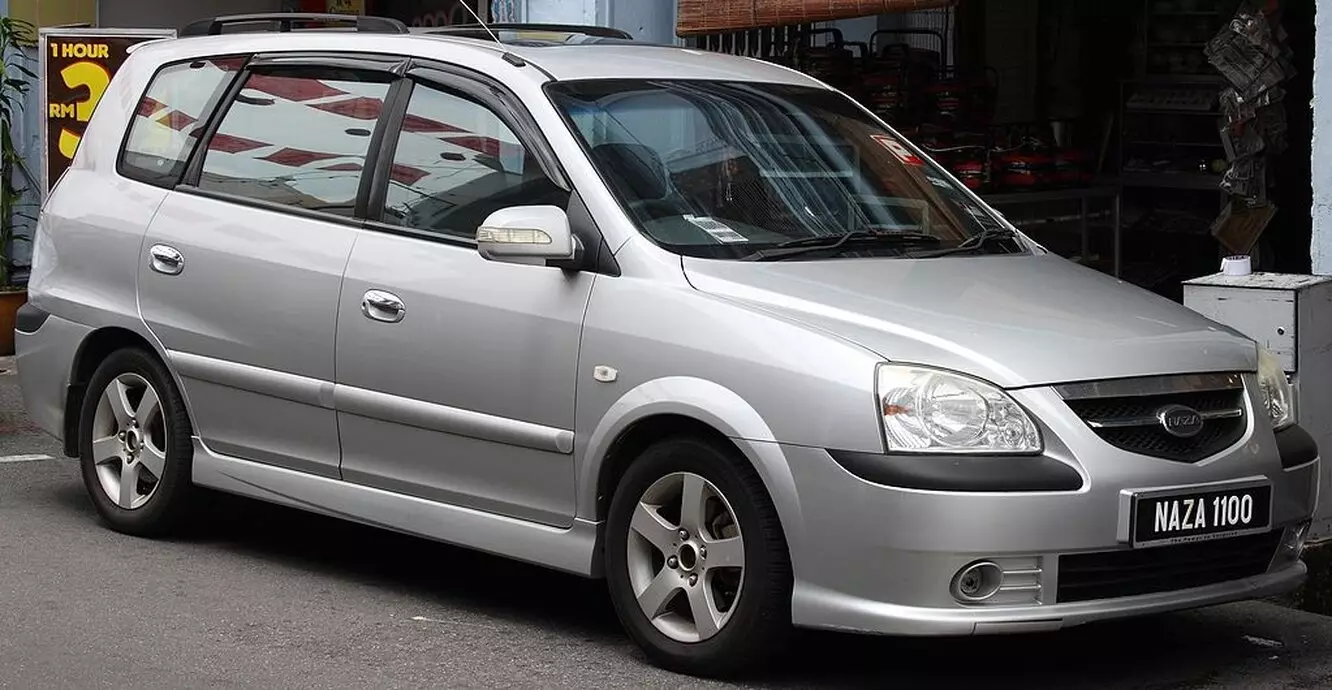 Naza adalah dealer yang sangat besar dari semua jenis merek mobil, serta pabrik perakitan untuk Peugeot dan Kia. Pada saat yang sama, Naza memproduksi sejumlah model dengan merek sendiri untuk pasar domestik. Dalam gambar - Naza Citra (alias Kia Carens generasi ke-2).