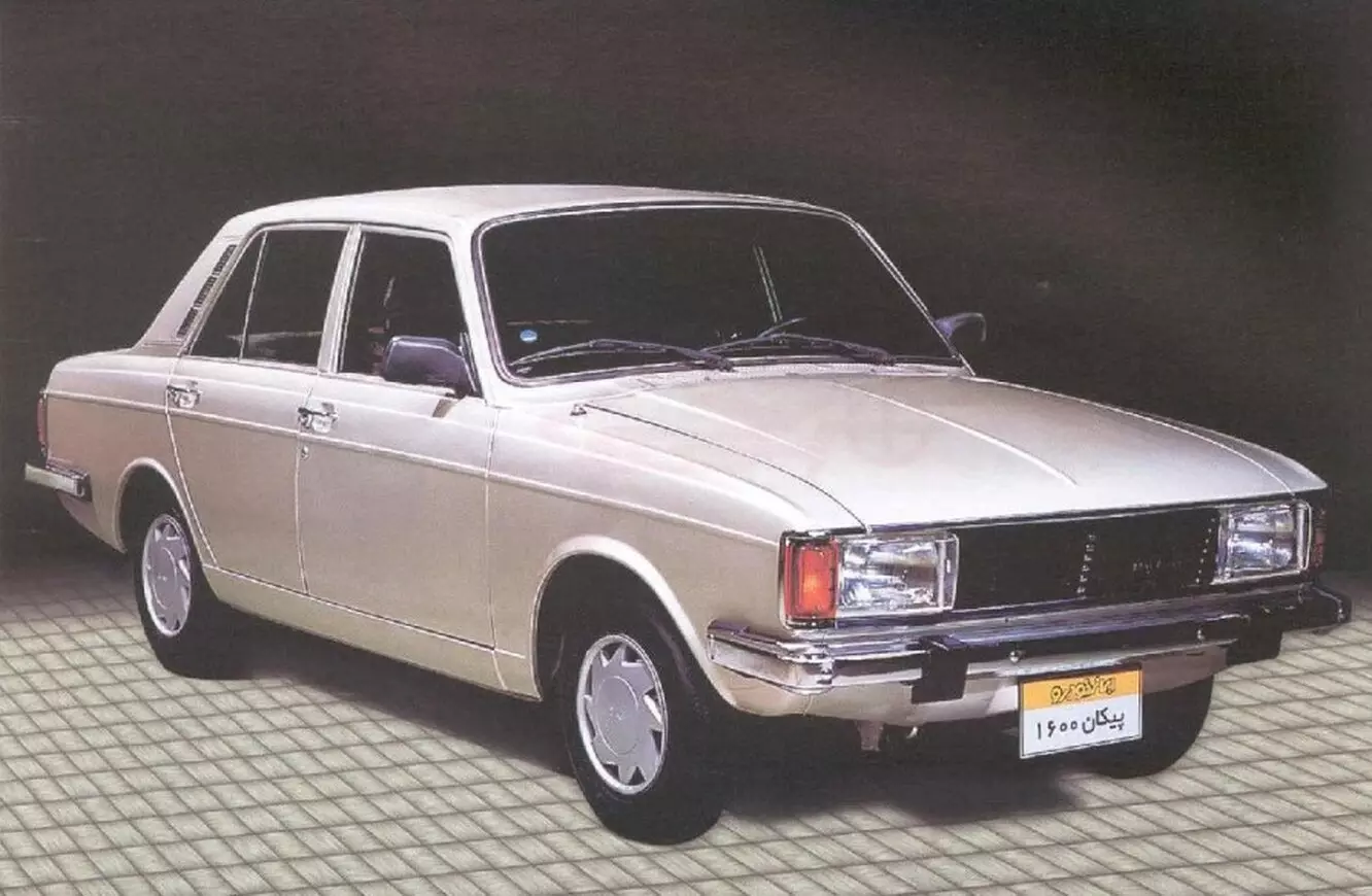 For many years, the most popular car in Iran was Paykan - this is the already liquidated brand of Iran Khodro. The Paykan was a licensed copy of the Hillman Hunter and was produced almost unchanged from 1967 to 1992.