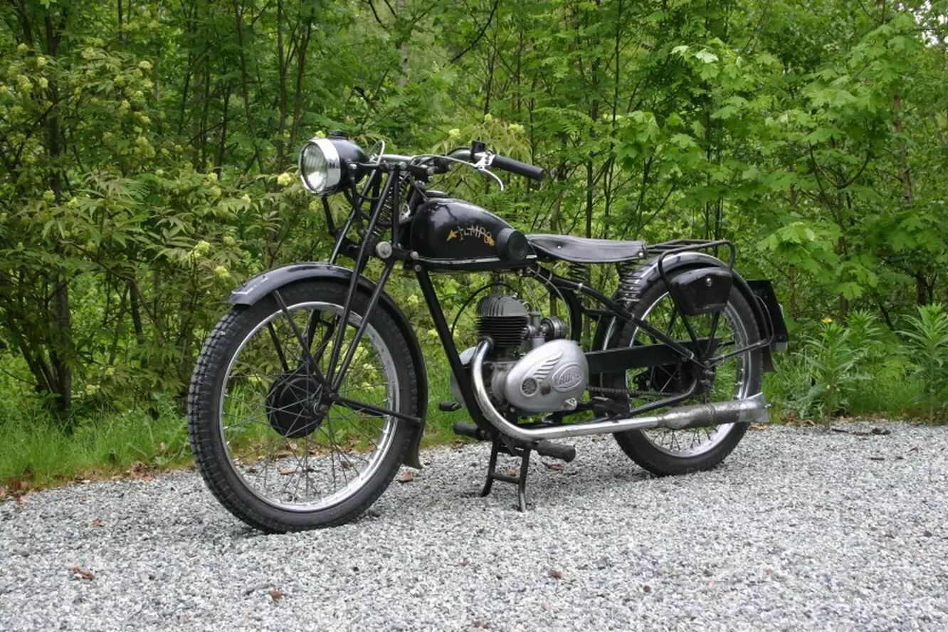 Tempo ass eng elo ofgeschloss, awer eemol ganz grouss norwegesch Mark vu Motorrieder a Velomotoen. Et gouf vun 1931 bis 1994. Op der Foto ass en Tempo Luxus aus dem Joer 1951.