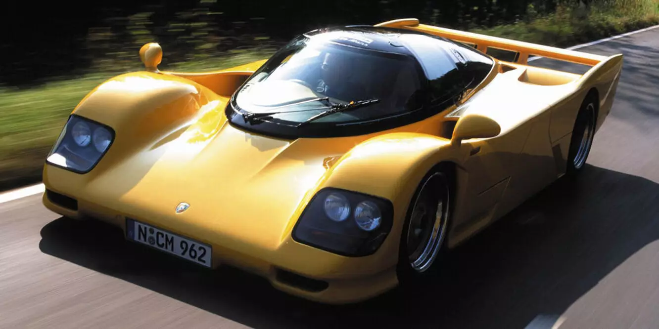 Dauer 962 Le Mans (1993). ლე მანის ჩემპიონის Porsche 962-ის შესახებ ყველას სმენია, მაგრამ Dauer-ის საგზაო ვერსია დავიწყებაში დარჩა. და ეს უცნაურია, რადგან ეს მანქანა მოვიდა