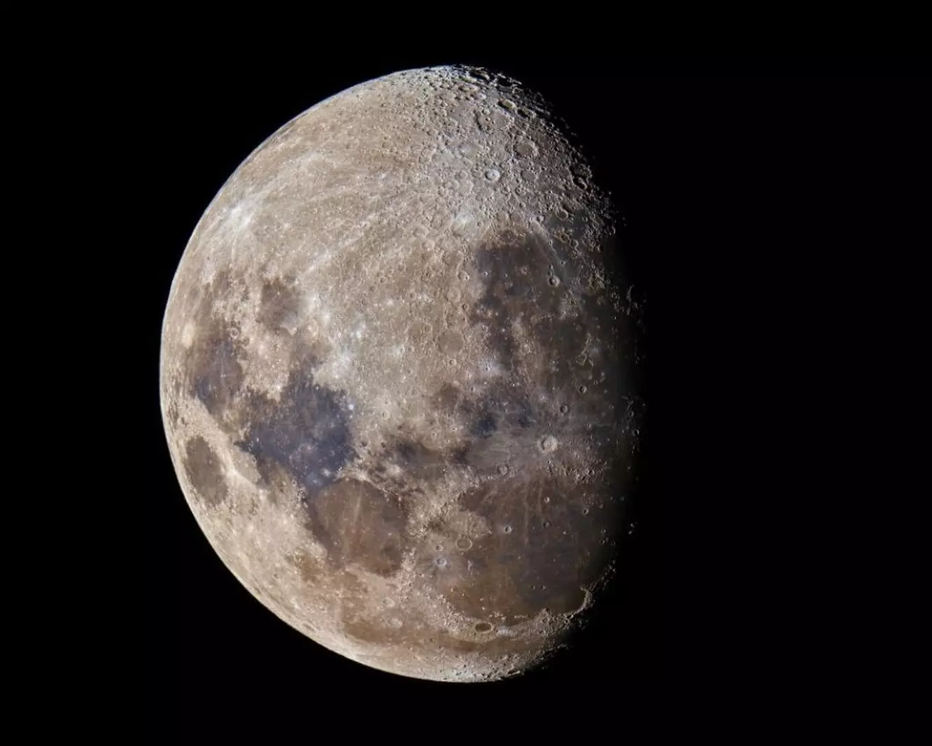 The Hidden Colours of the Moon