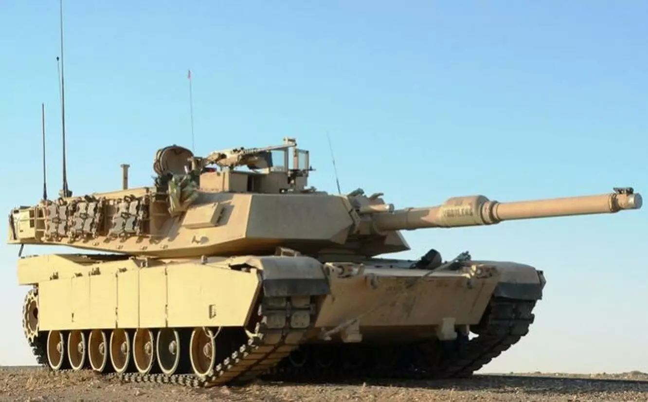 Evet, tahmin edebileceğiniz gibi listemizin lideri bir tank. Ünlü M1 Abrams, 4092mkg/m torklu Honeywell AGT 1500C motordan güç alıyor. Karşılaştırma için, T-34 motoru sadece 200 kg/m2'ye sahipti.