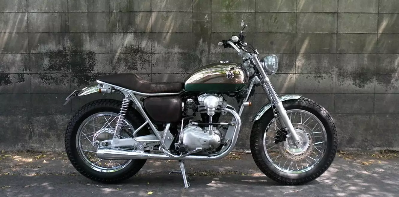 Halvkaste-skabelser. Et firma fra Bangkok (Thailand) beviser, at Asien også ved, hvordan man laver seje specialdesignede. På billedet ses en Half Caste Leo, alias (tidligere) en Kawasaki W650 fra 2005.