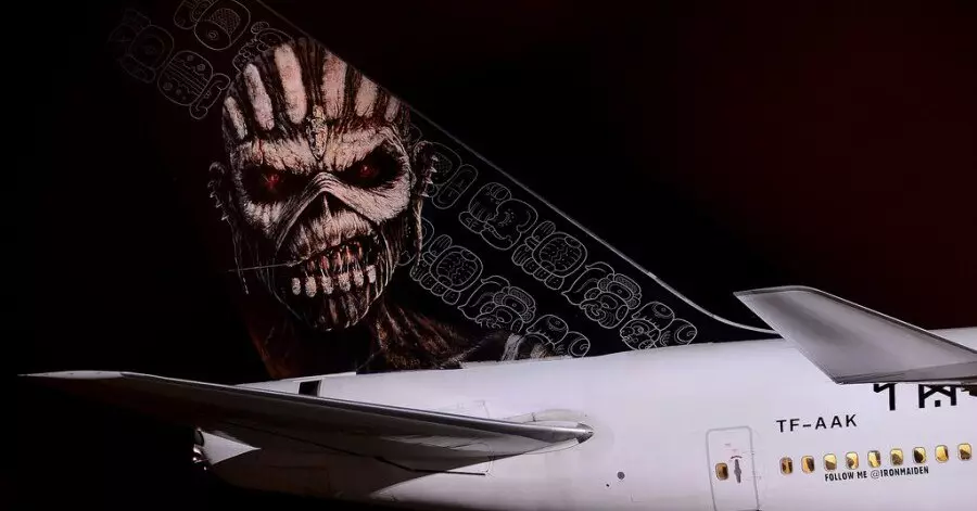 10 Custom Painted Aircraft: Masscult