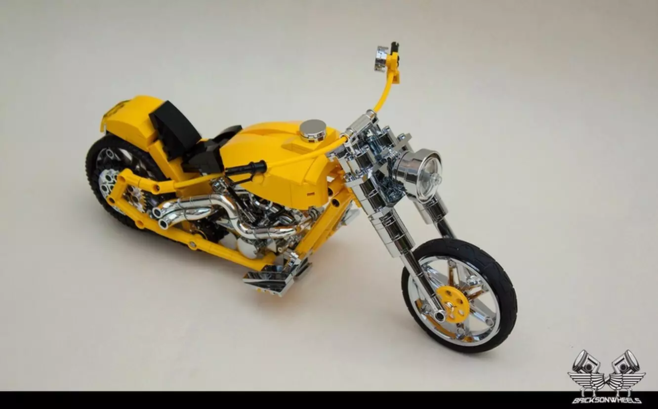 Asikwazi ukuzihlukanisa nomsebenzi kaGlaasker. Omunye nguHarley Davidson 88 Yellow.