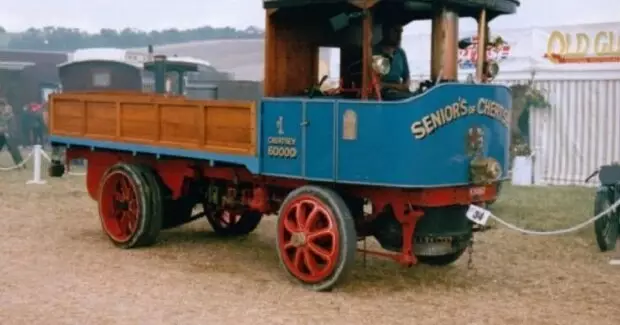 5 iconic steam-powered cars