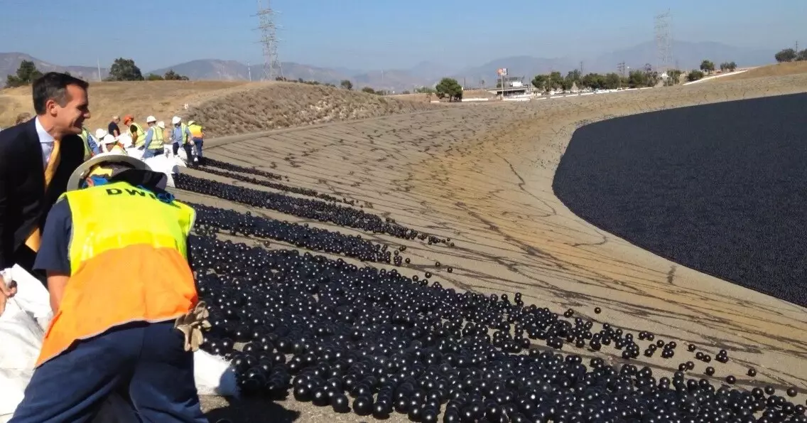 96 Millionen Plastikballons haben Kalifornien vor der Dürre gerettet