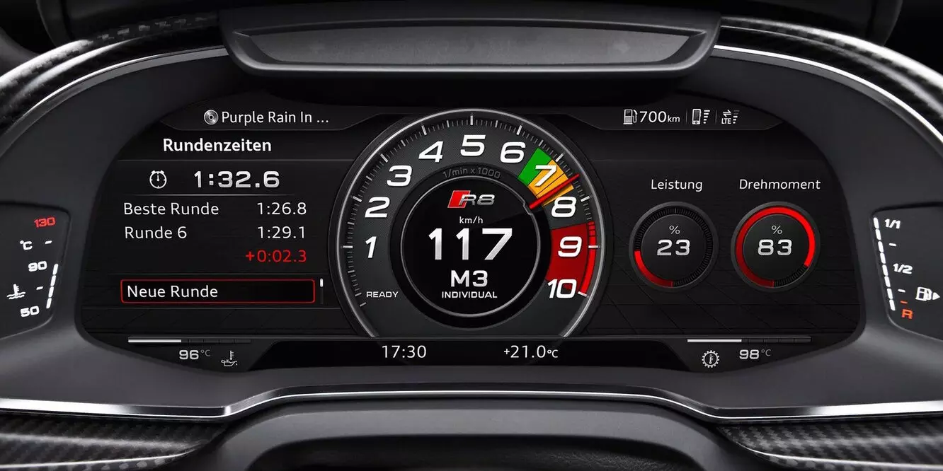 Audi R8: Wannan dashboard na dijital za a iya daidaita shi da sauƙi don yadda kuke so, amma tare da tachometer na tsakiya da na'urar saurin gudu a ciki, yana da kyau.