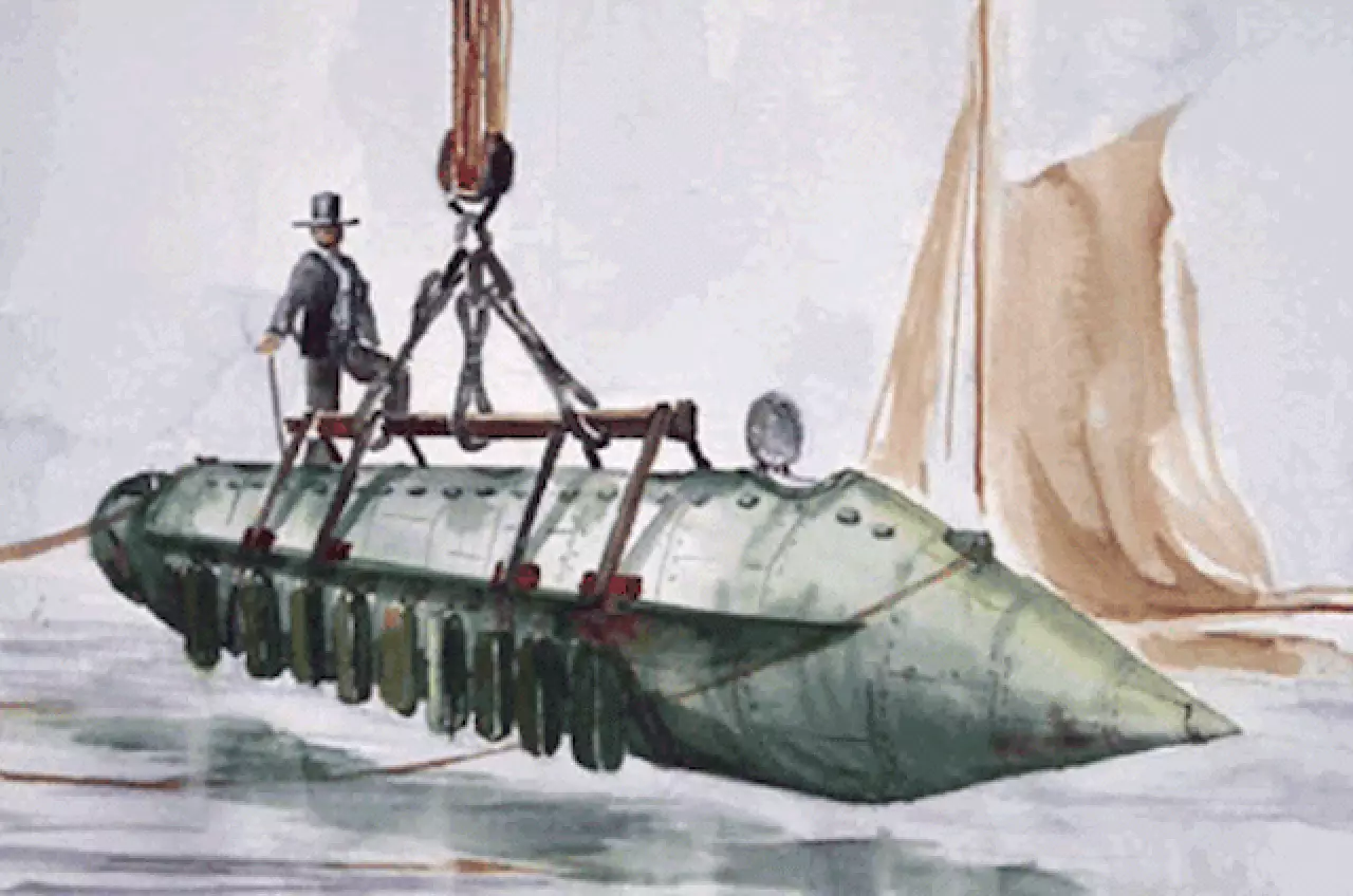 Is é USS Alligator an chéad fomhuireán de chuid na SA a coimisiúnaíodh go hoifigiúil. Tugadh an lián mar ainm uirthi ar dtús tar éis di a bheith tógtha i 1861, ach athainmníodh í chun a post péinte glas agus sraitheanna maidí rámha cosúil le cosa reiptíle a mheaitseáil. Bhí sé beartaithe an bád a úsáid i gcoinne an long chogaidh KShA Virginia, ach faoin am a raibh an tógáil críochnaithe, bhí sé imithe cheana féin. Sa bhliain 1863, bhí an chinniúint chéanna ag fanacht leis an Ailigéadar - níor baineadh amach as an long é mar bhallasta le linn stoirme.