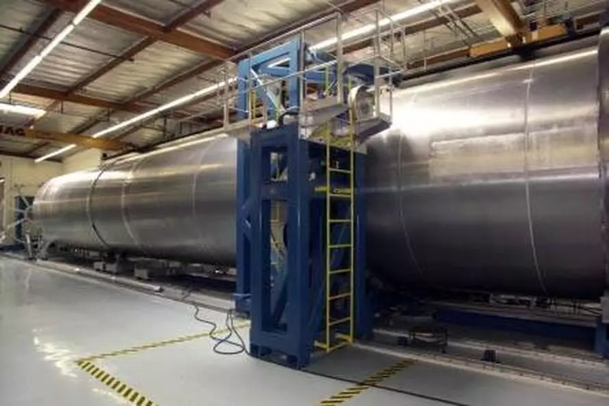 SpaceX wis nerbitake gambar tank bahan bakar roket Falcon-9 sing anyar