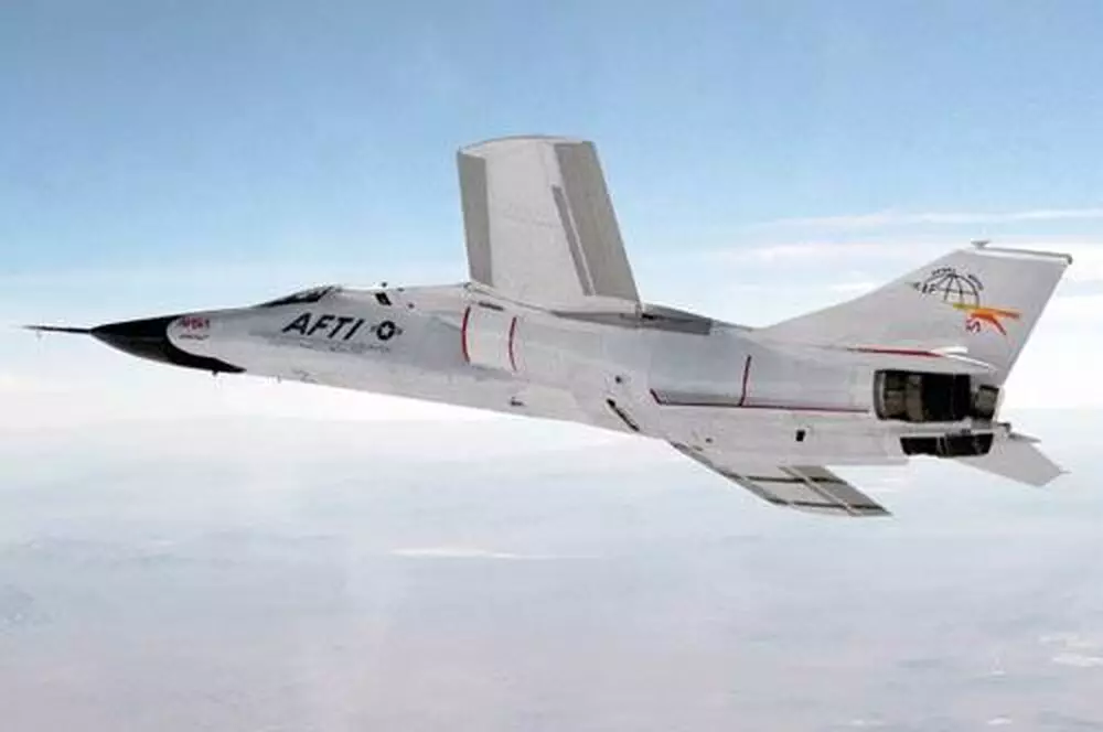 An den 1980er Joren, op Basis vun der F-111, mat der Participatioun vun der NASA, gouf e Fligerlaboratoire vum AFTI (Advanced Fighter Technology Integration) Programm erstallt fir en adaptiven Fligel ze studéieren, de Profil vun deem seng Form änneren kann. jee no Fluchmodus