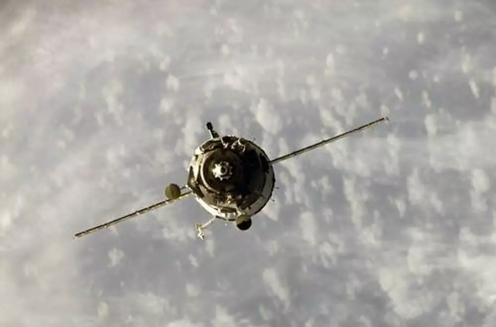 Le vaisseau cargo Progress M-60 désamarré de l'ISS