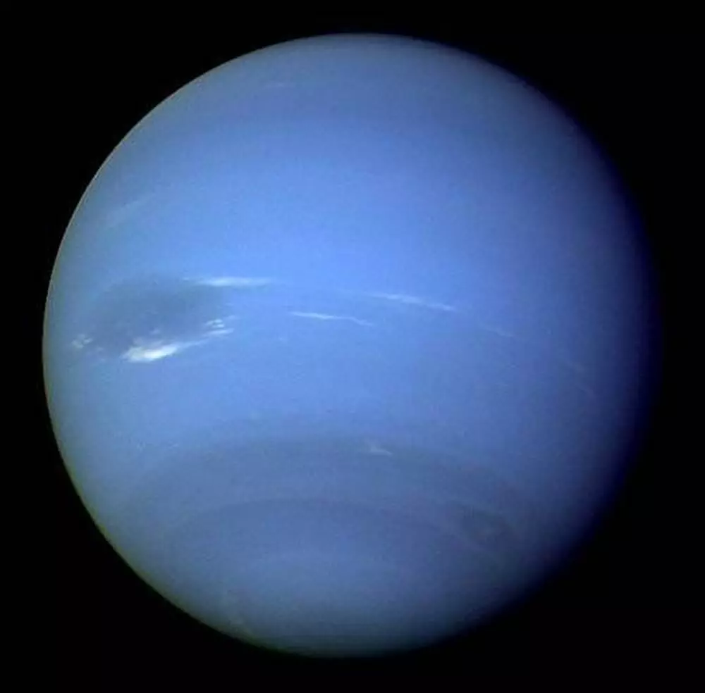 Vackra Neptunus fångad av kamerorna i Voyager 2-uppdraget