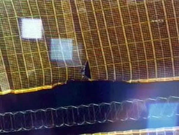 Oštećenje pronađeno u jednom od solarnih nizova na ISS-u