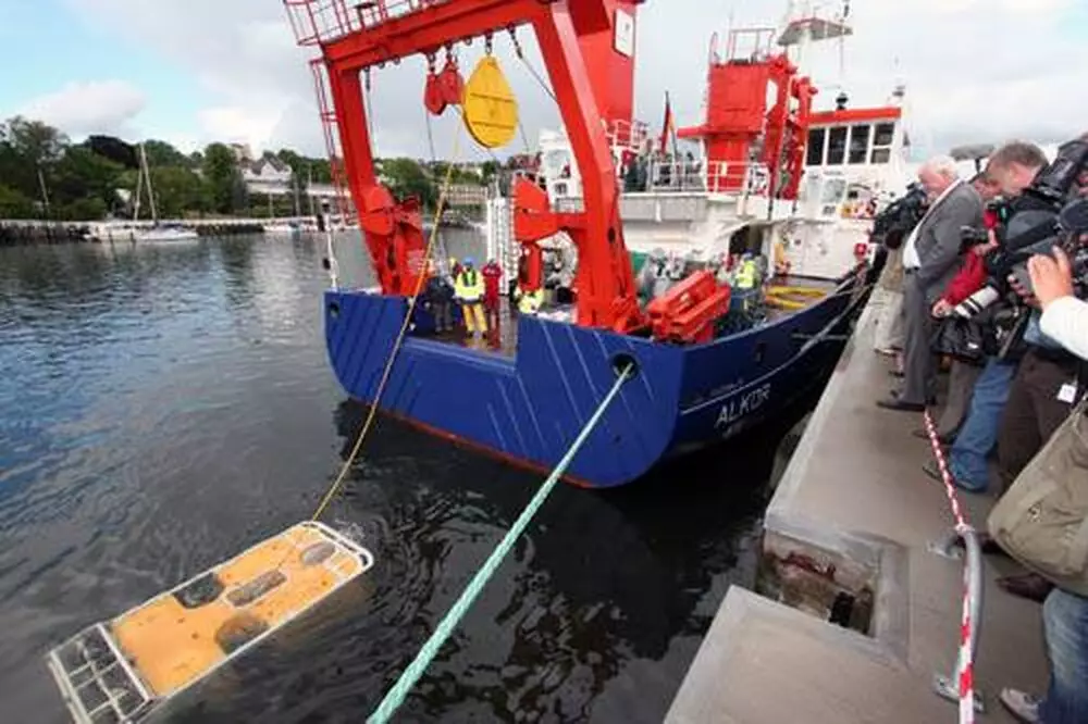 Kiel-6000 jinżel mill-vapur tar-riċerka ALKOR