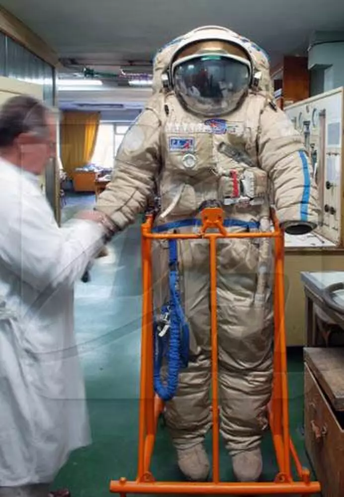 Pamilya Orlan: Bag-ong Russian nga spacesuit 325928_7