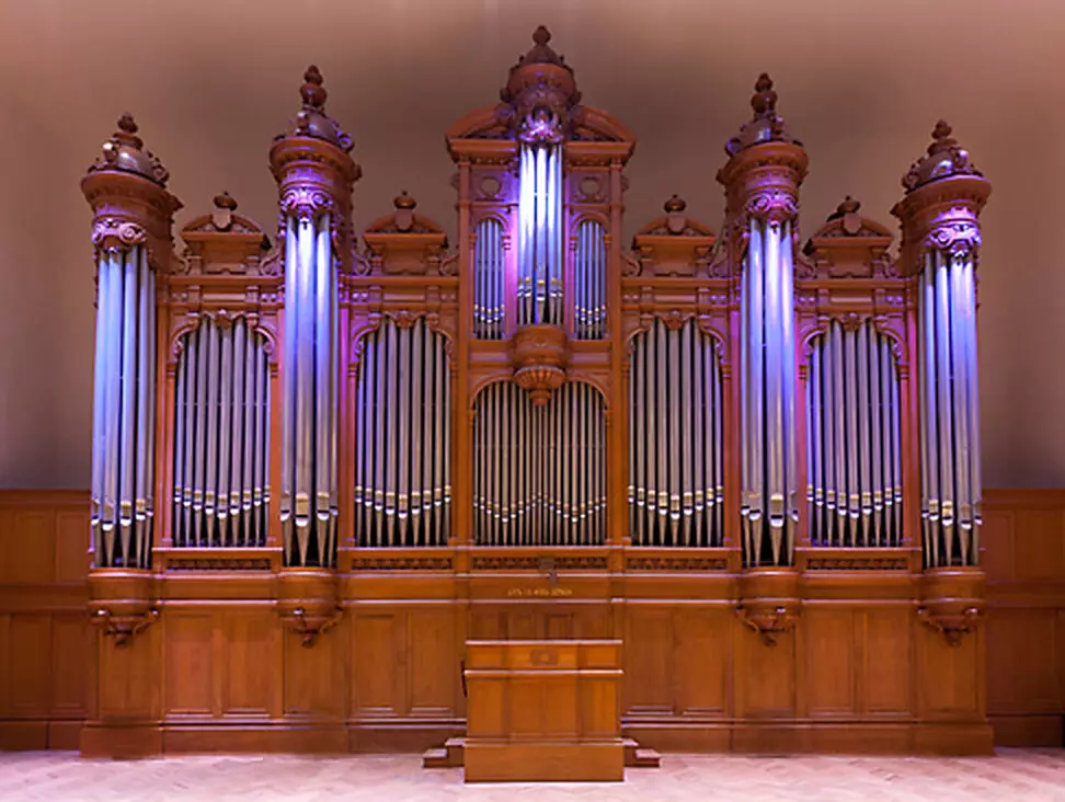Organ di Aula Besar Konservatorium Moskow