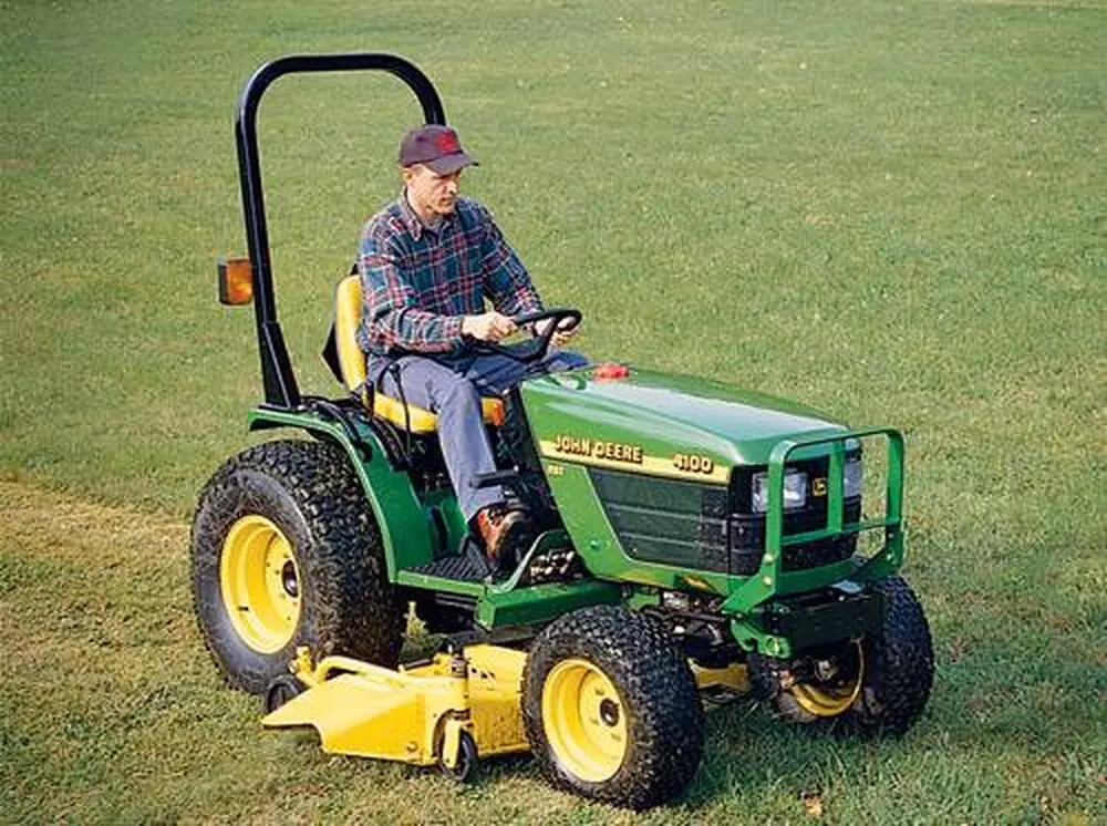 Roy Berendson testează un tractor