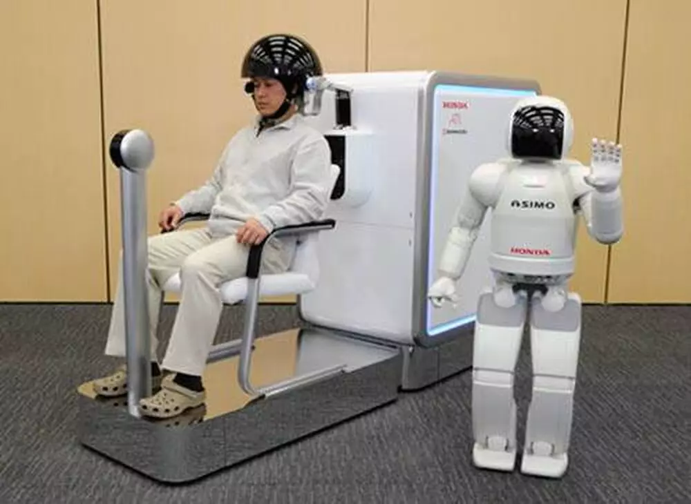 روبوٹ ذہنوں کو پڑھتا ہے: ASIMO بطور ٹیلی پاتھ 327351_4