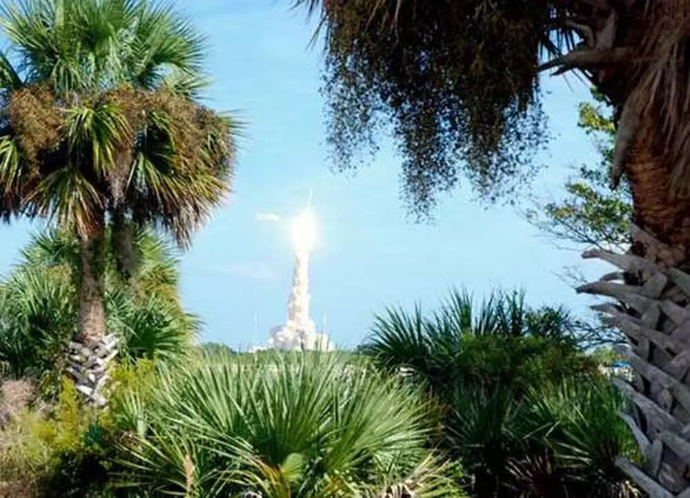 Lanzado dende a plataforma de proba 39B no Centro Espacial Kennedy de Cabo Cañaveral o 28 de outubro