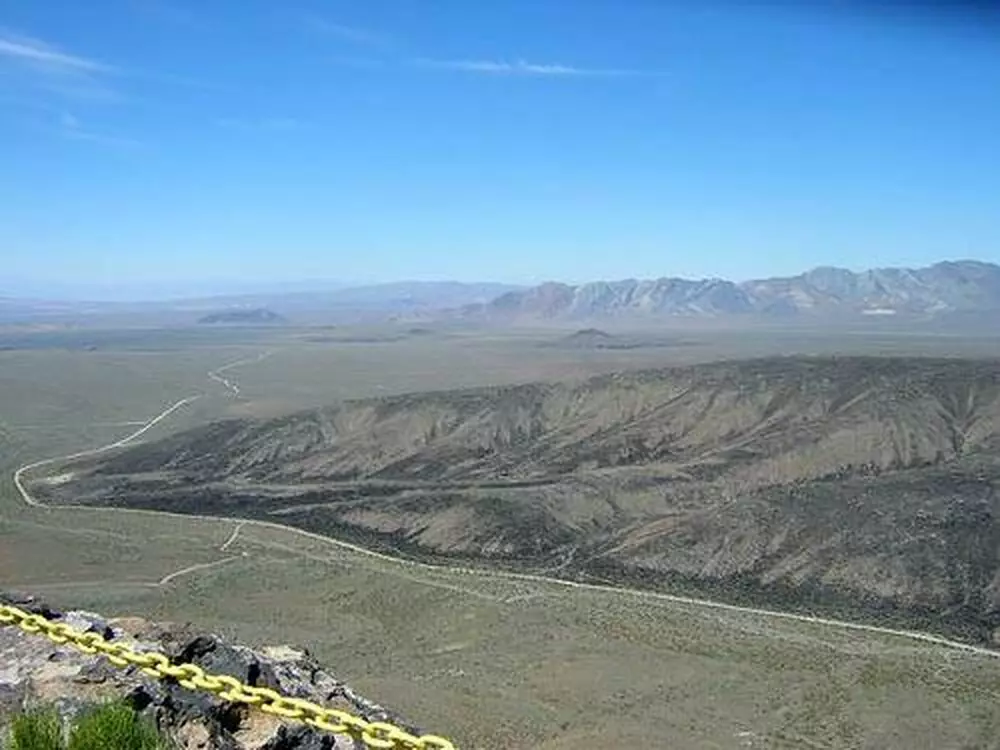 Pogled s vrha planine Yucca prema dolinama