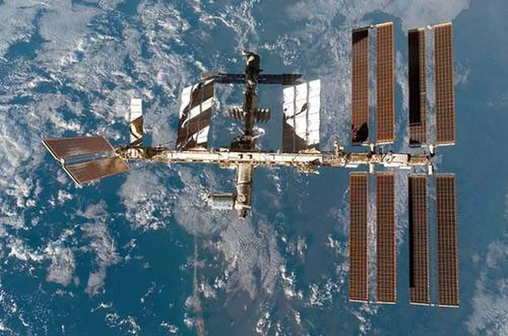ISS, fotografirana s palube nezasidrenog shuttlea